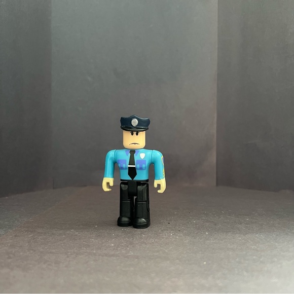 Other | Roblox 3 Action Figure Blue Shirt Jailbreak Museum Heist Scared ...